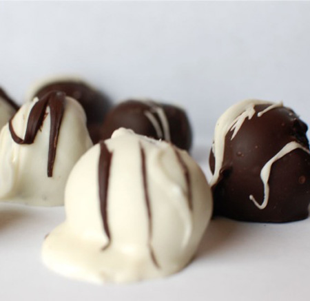 Bomboane de ciocolata din 4 ingrediente - Elle.ro