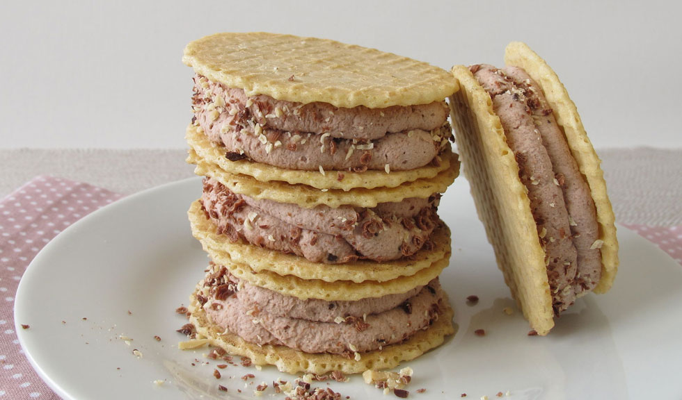 Sandwich - inghetata cu unt de arahide si banane - Elle.ro