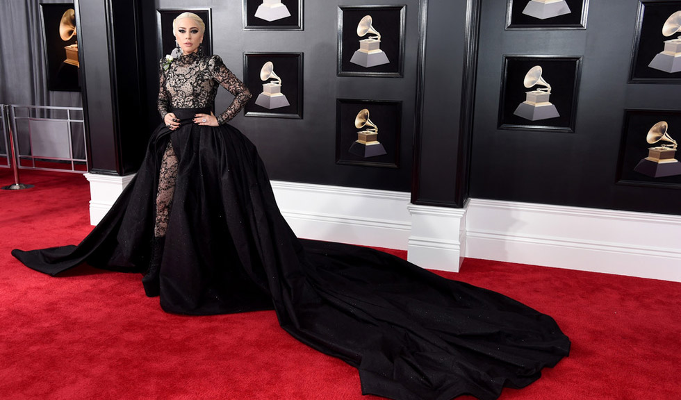 Singurele ținute de pe red carpet de la Grammy 2018 pe care CHIAR ...