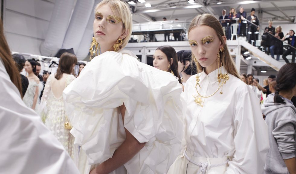 Valentino Le Blanc, primele look-uri all white din colecția Valentino ...