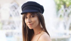 Dana Rogoz a primit premiul din partea președintelui UCIN pentru rolul ...