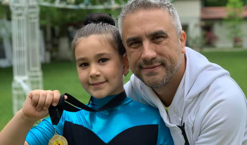 Fiica lui Zoli Toth, premiată cu aur la Campionatul Național de ...