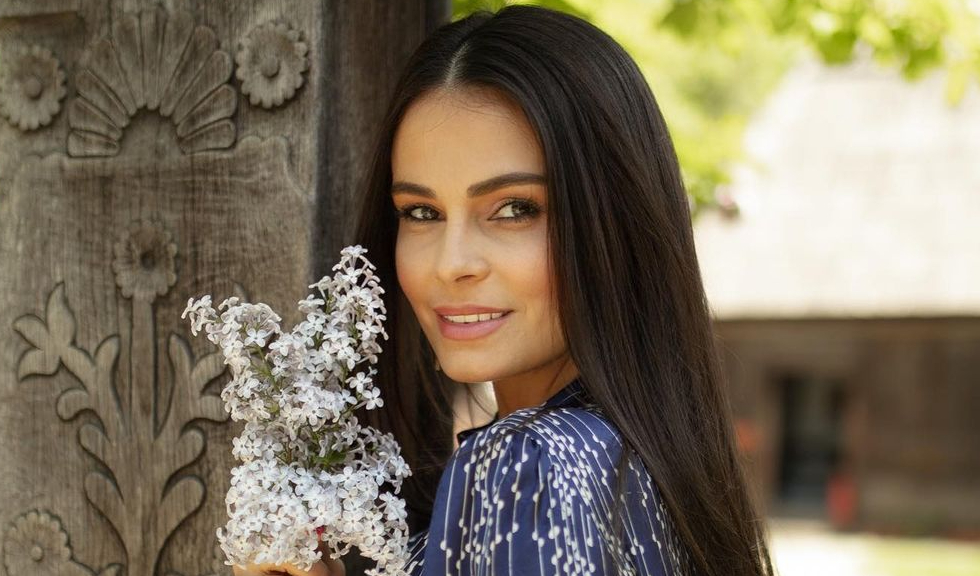 Anca Serea, imagine inedită în costum de baie - Elle.ro