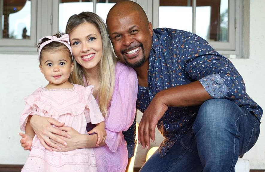 Andreea Ibacka a dezvăluit fotografii inedite de familie alături de cei ...