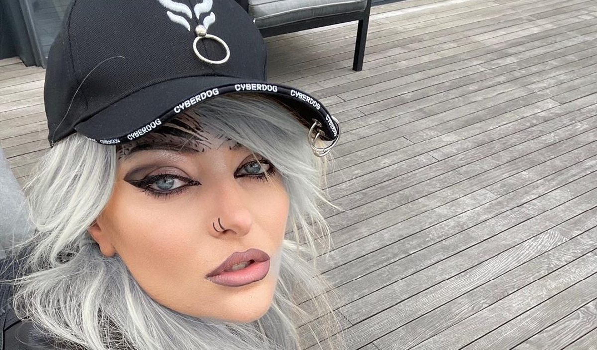 Delia, replică ironică la adresa celor care critică femeile - Elle.ro