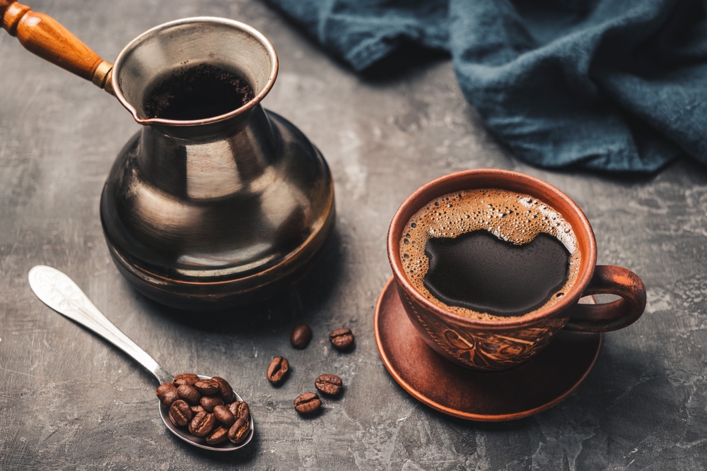 Cafea la ibric: 5 pași pentru o preparare corectă