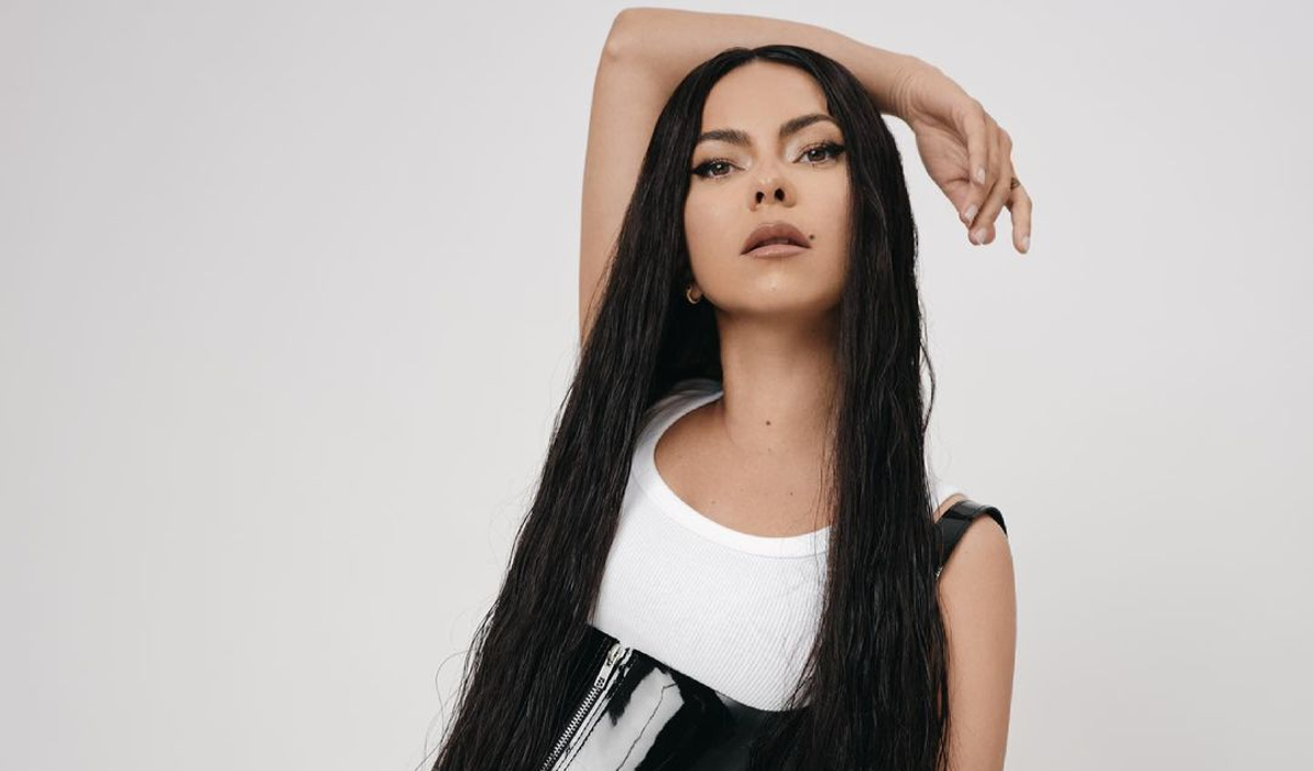 INNA a dezvăluit imagini inedite cu mama ei, în culisele unui concert ...