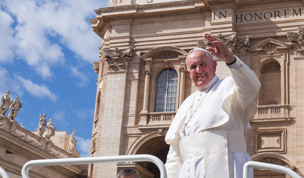Când are loc înmormântarea Papei Francisc. Unde va putea fi urmărită ...