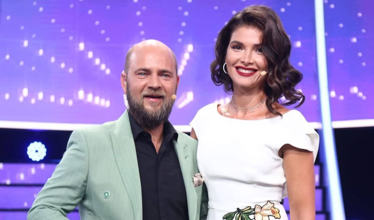 De ce se certau Alina Pușcaș și Cosmin Seleși atunci când prezentau ...