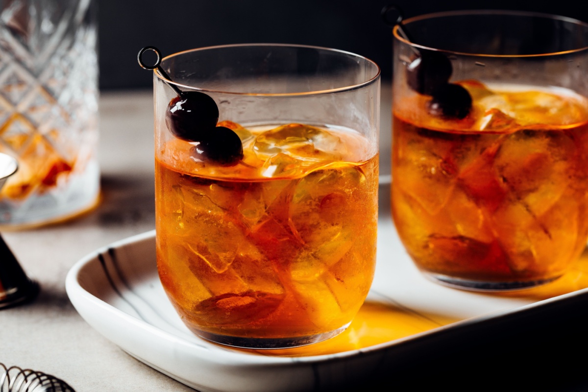 Cum să faci un cocktail cu whisky 5 rețete simple și delicioase